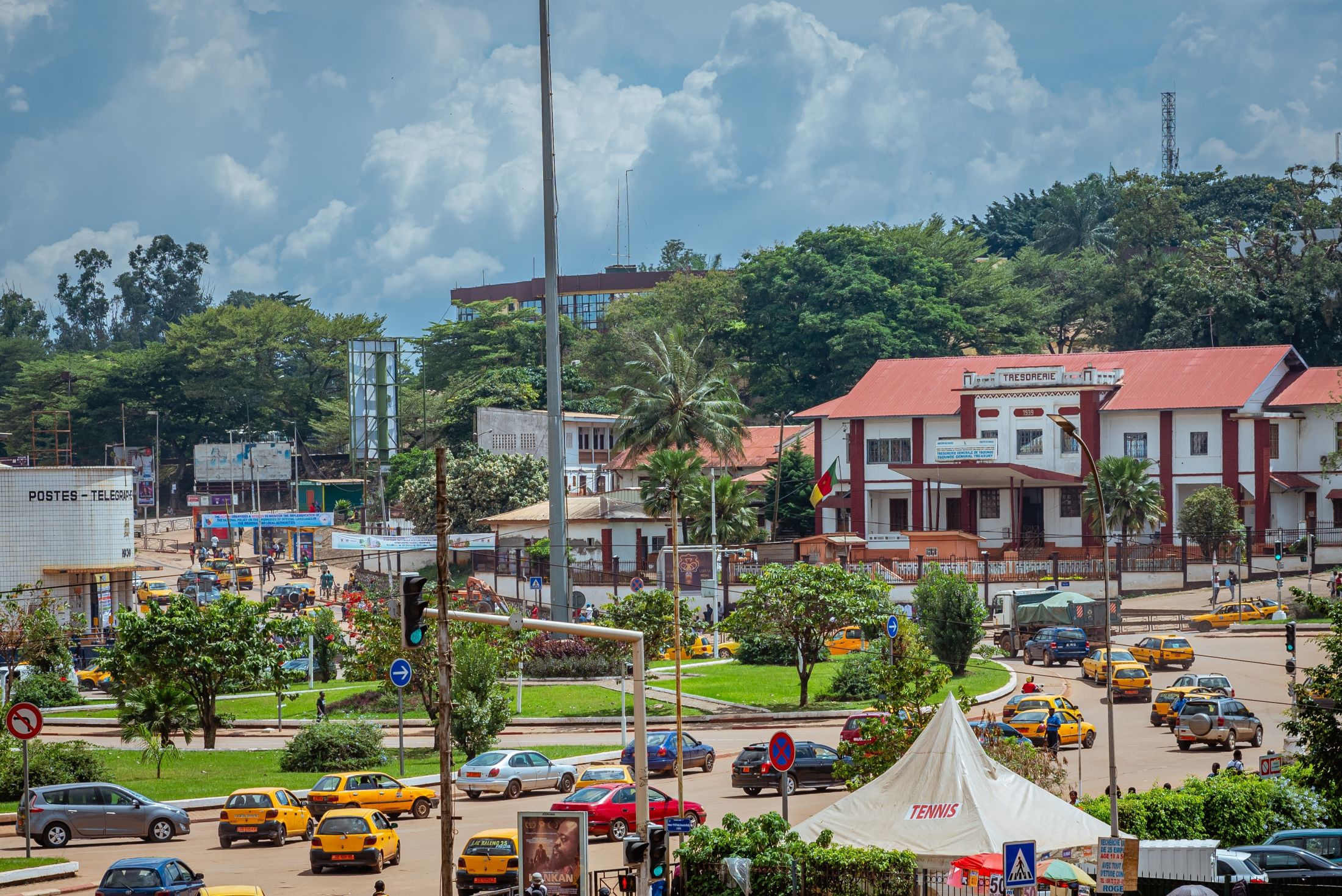 Digital activism: transforming social movements and humanitarianism